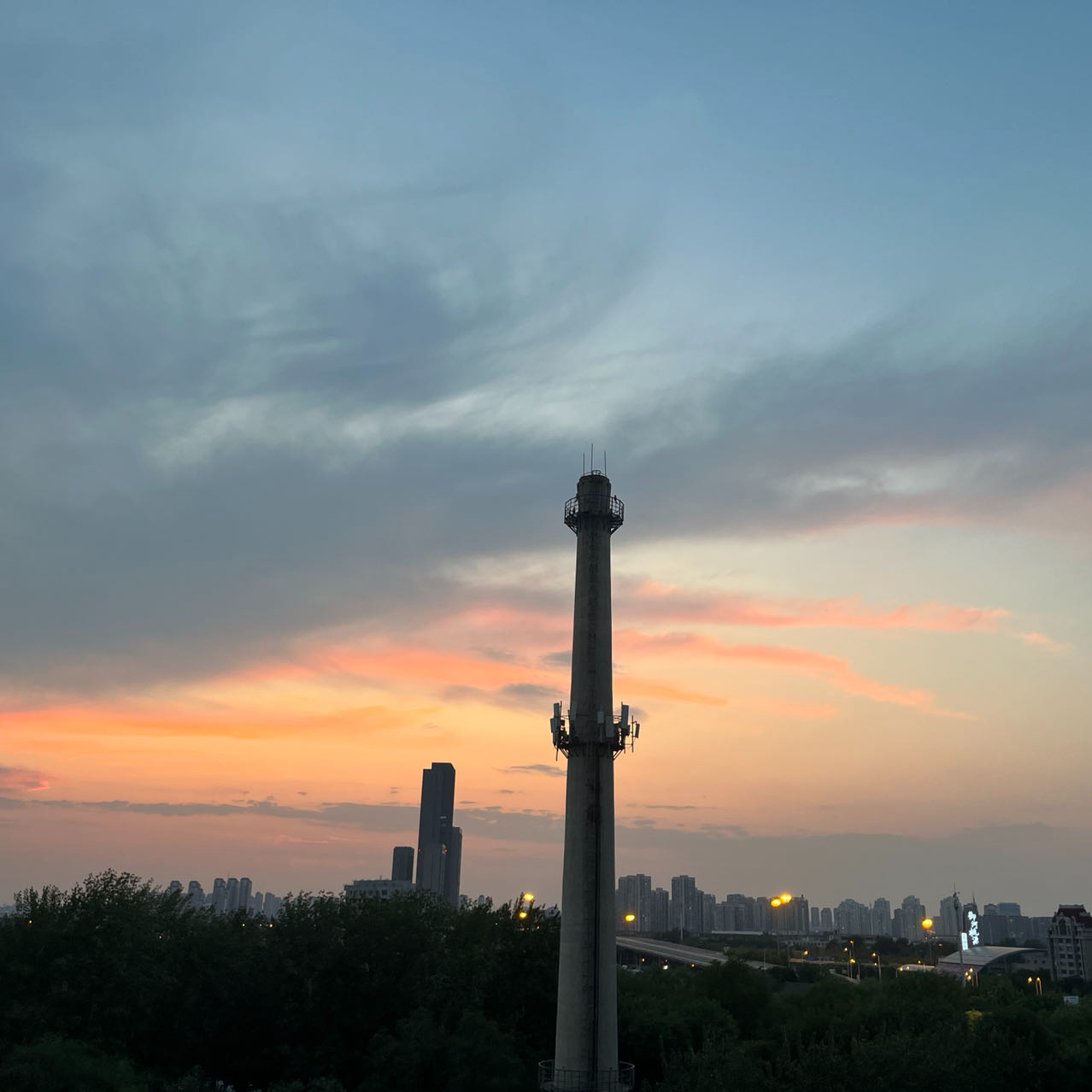 021.拥抱破碎，重塑内心秩序：在生活的裂痕中寻找力量！ | 我们聊聊Let's talk | Podwise